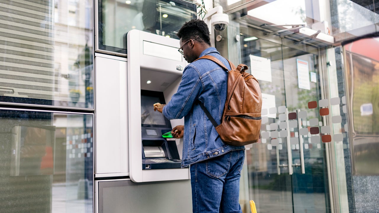 8 Banks That Reimburse ATM Fees | Indestata