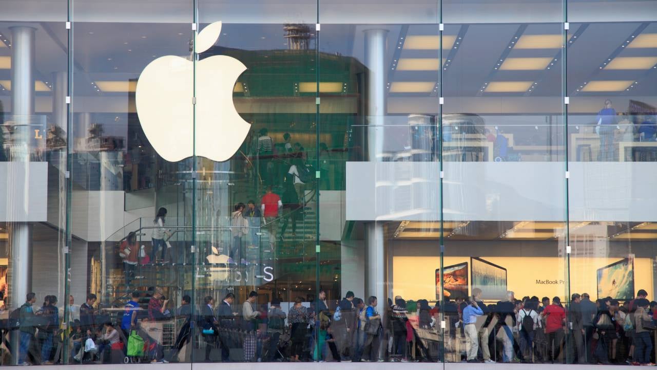 Apple Shares Tumble On Trump's Tariff Announcement | Indestata